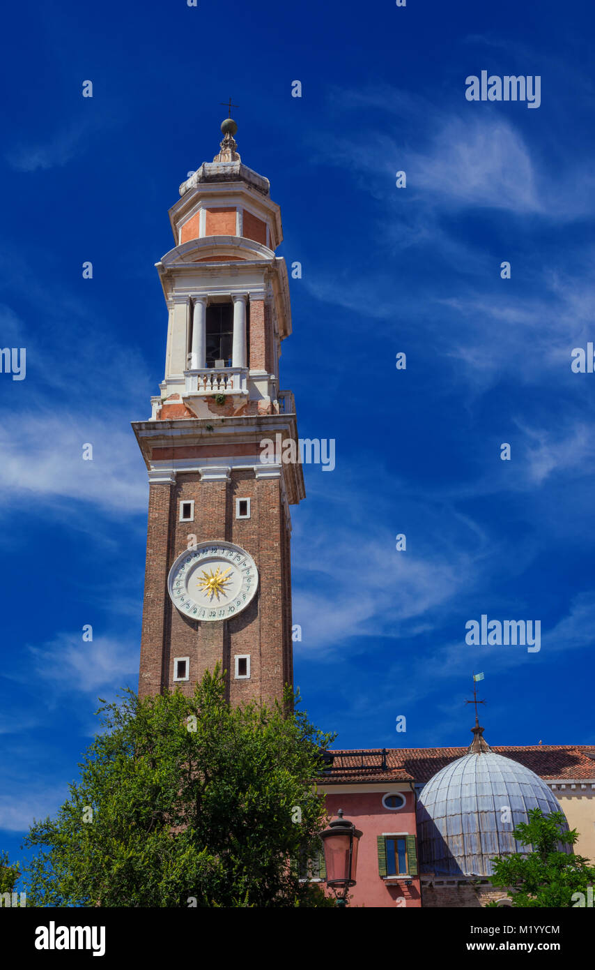 White spire clock tower hi-res stock photography and images - Alamy
