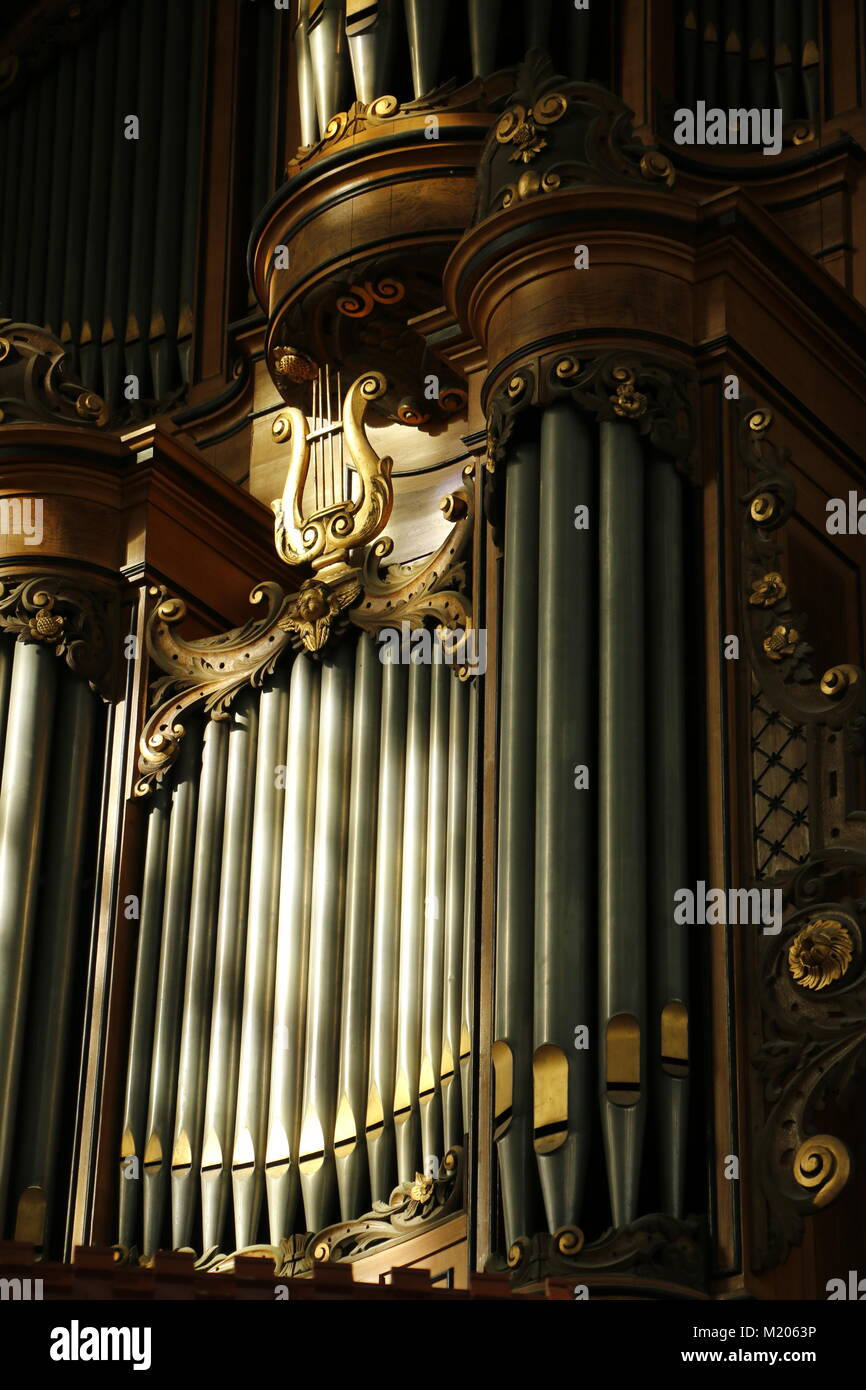 Organ pipes inside christian hi-res stock photography and images - Alamy