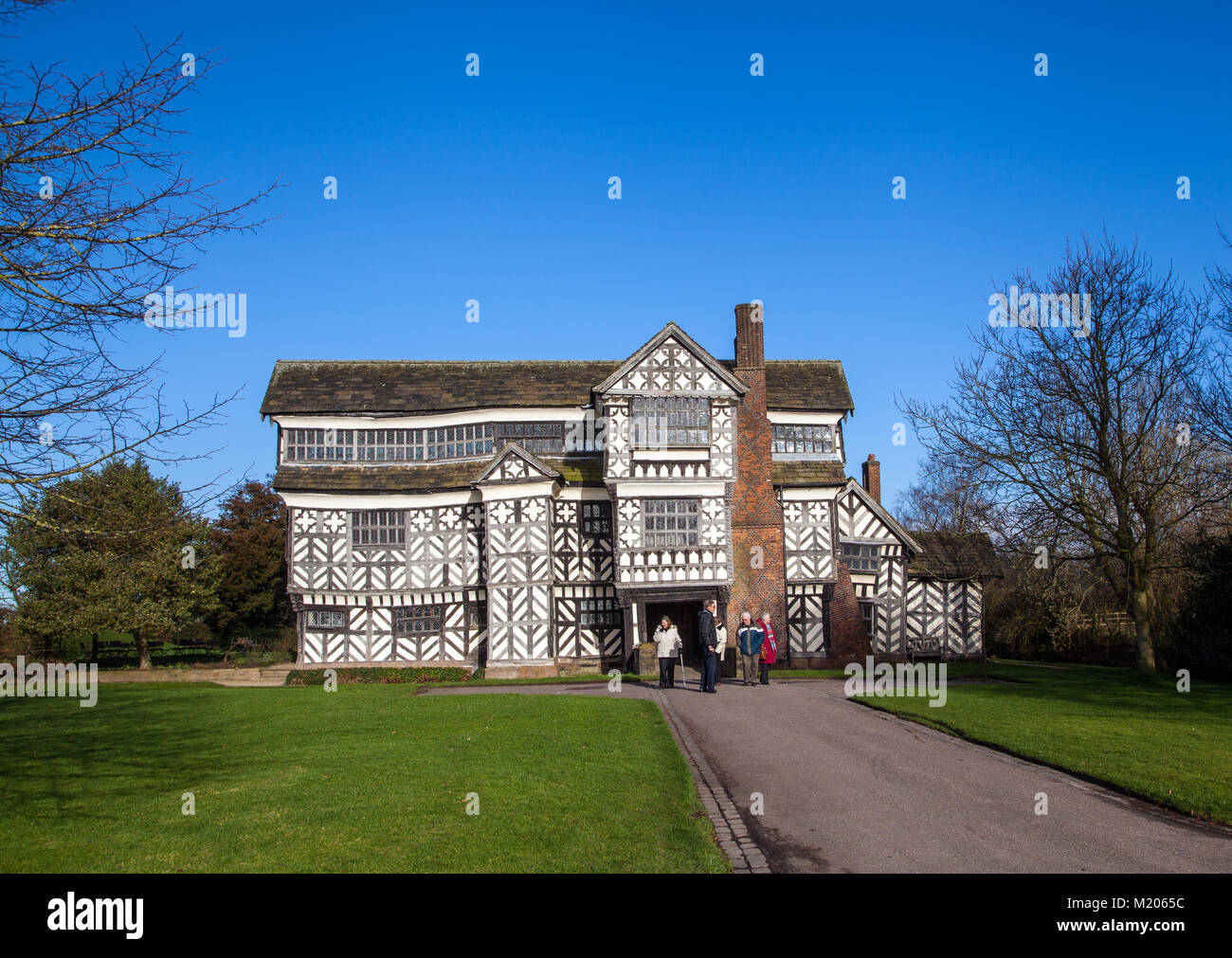 Half built house hi-res stock photography and images - Alamy