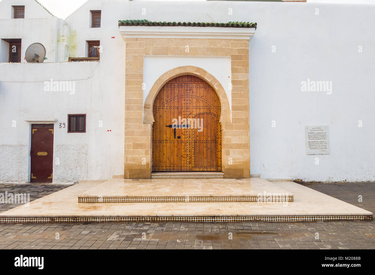 Casablanca, Morocco - 14 January 2018 : view of a mosque's gate in old ...