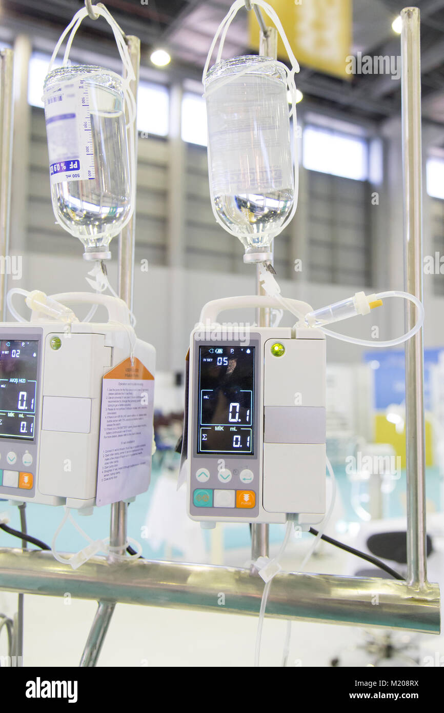 Infusion pumps hi-res stock photography and images - Alamy