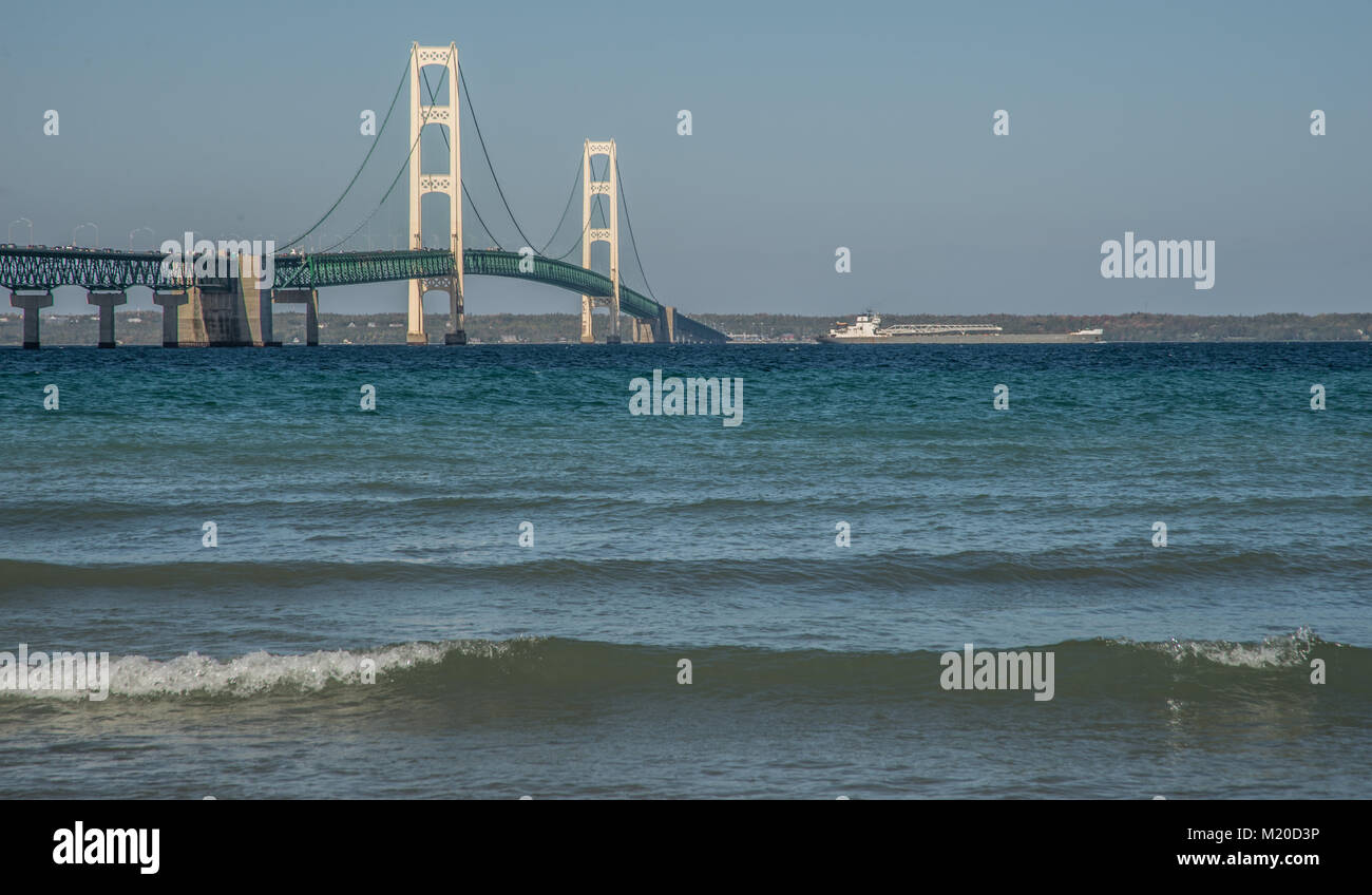 Mackinac Bridge connecting the lower and upper peninsulas of Michigan ...