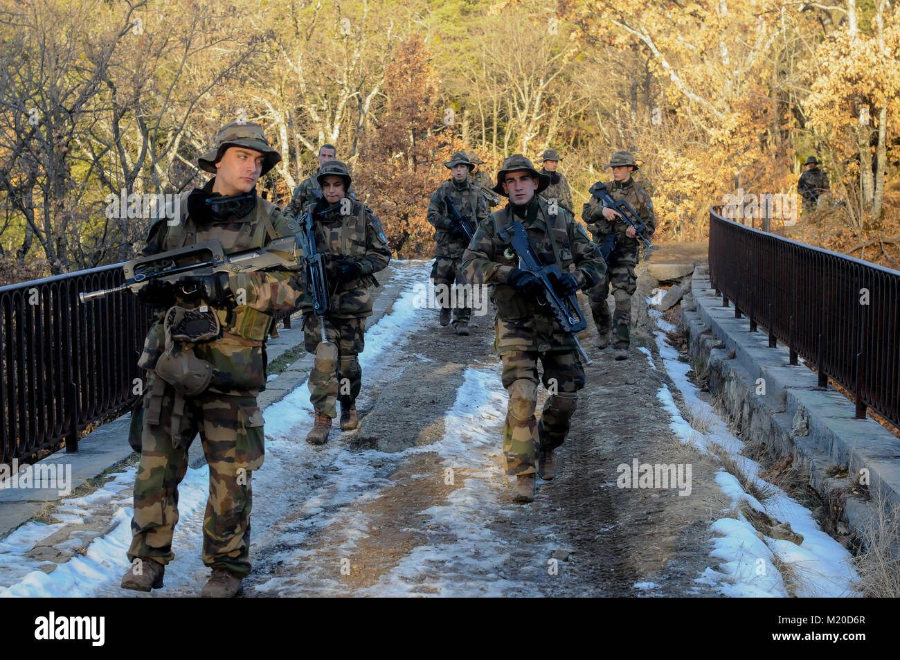Gap bridge training hi-res stock photography and images - Alamy