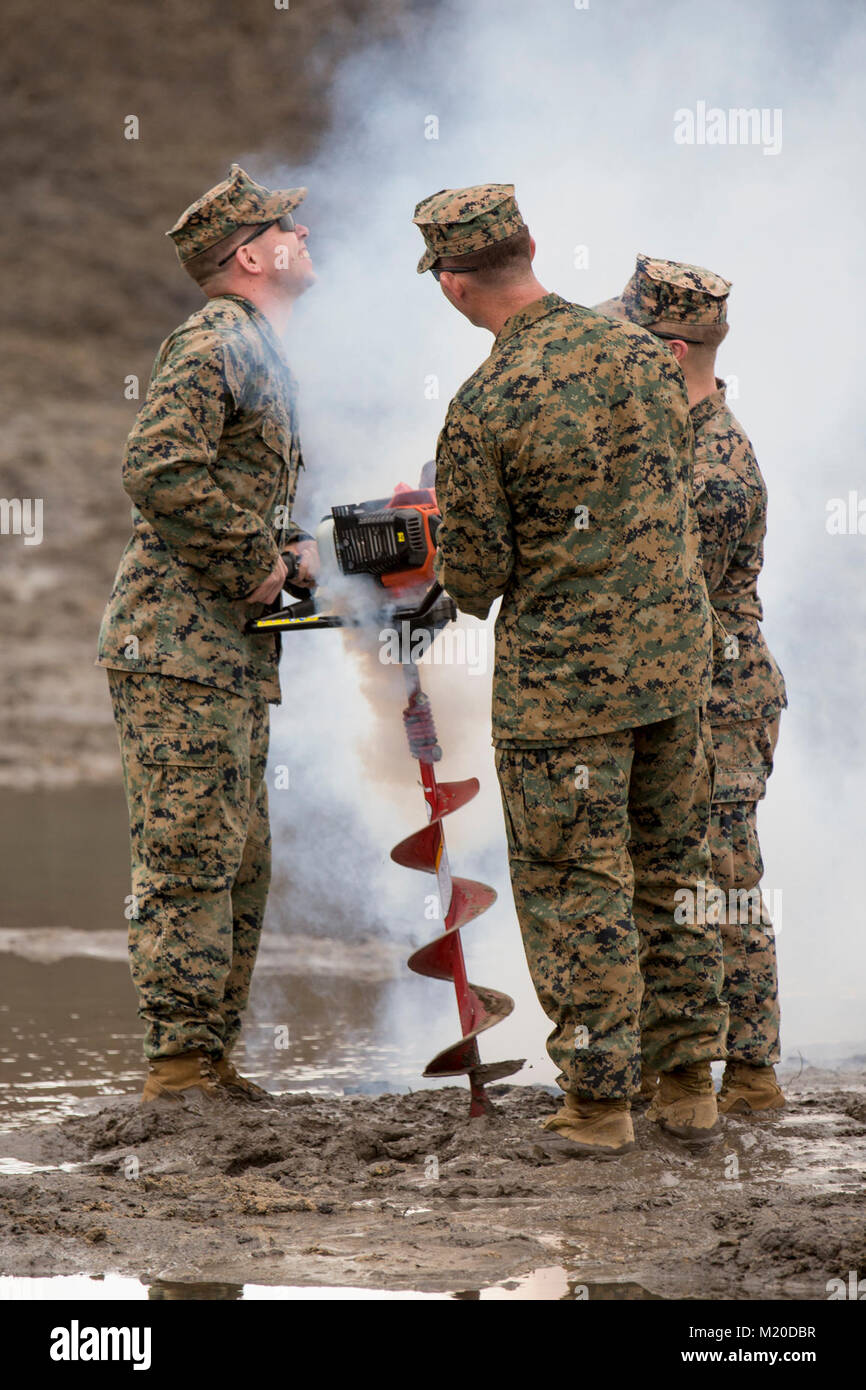 Marine combat instructors infantry hi-res stock photography and images ...
