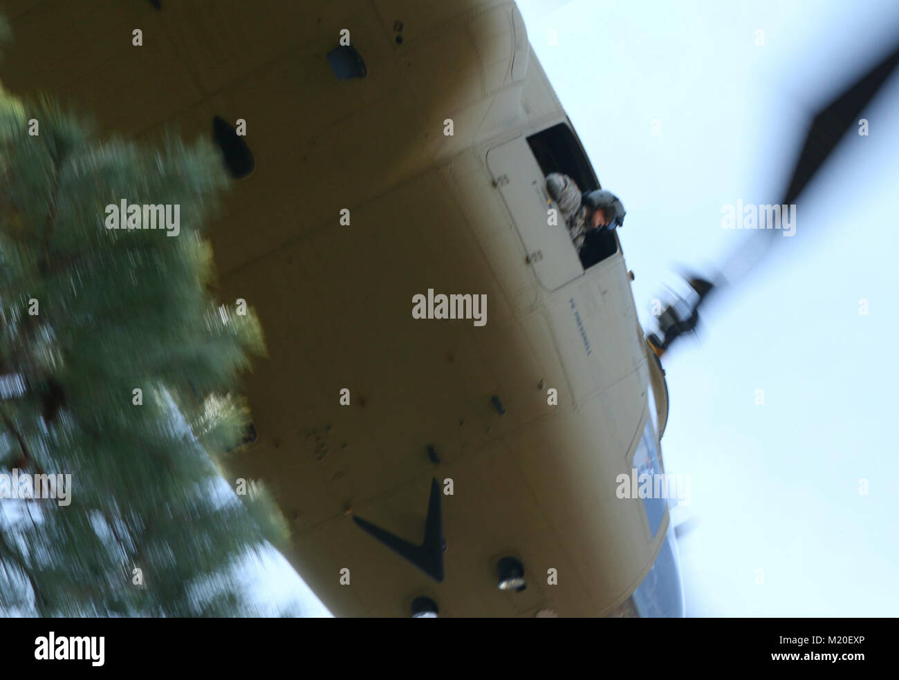 A CH-47 Chinook helicopter, crewed by Soldiers of the 101st Combat ...