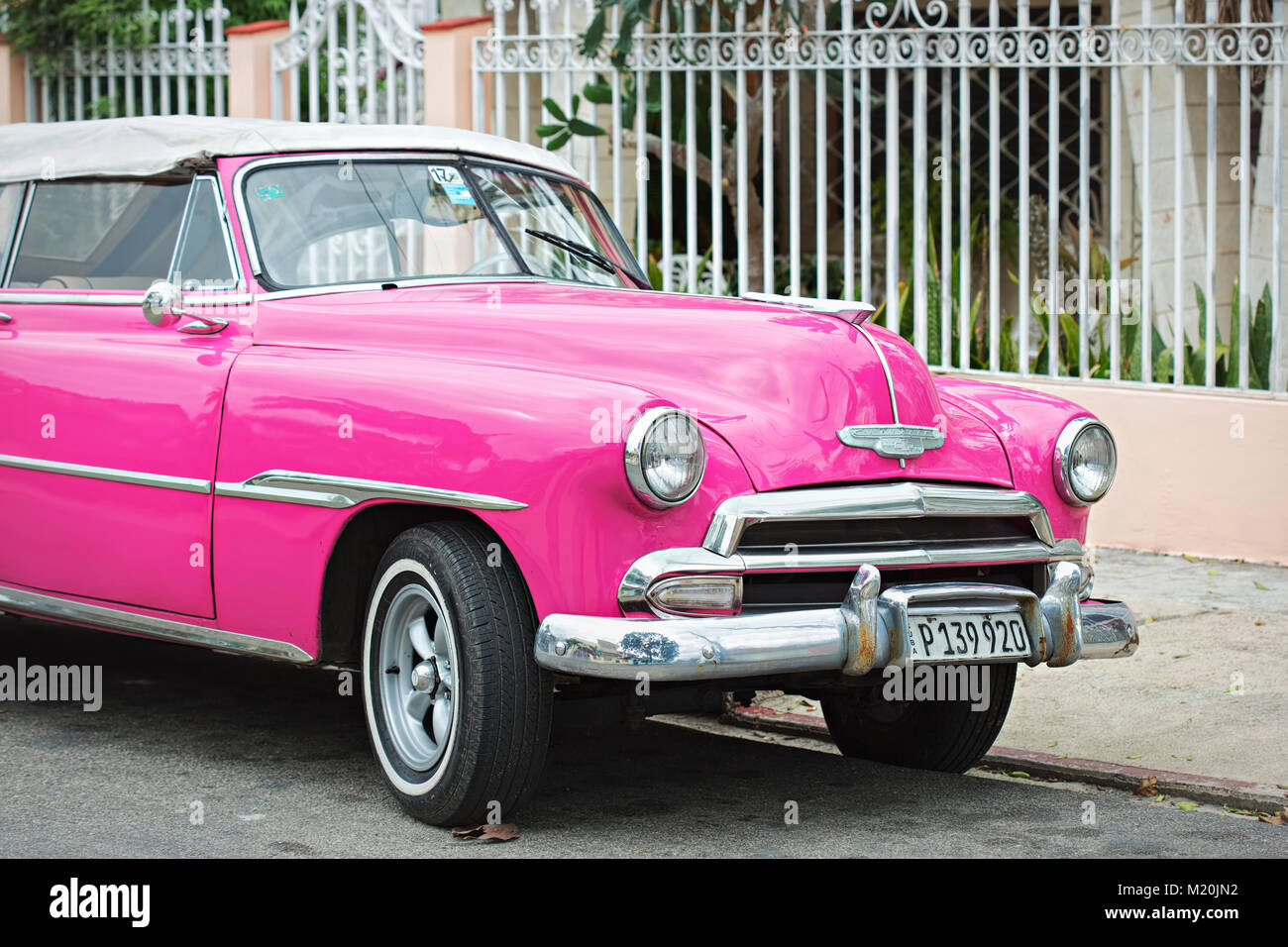 Pink Chevrolet Cuba Stock Photo - Alamy