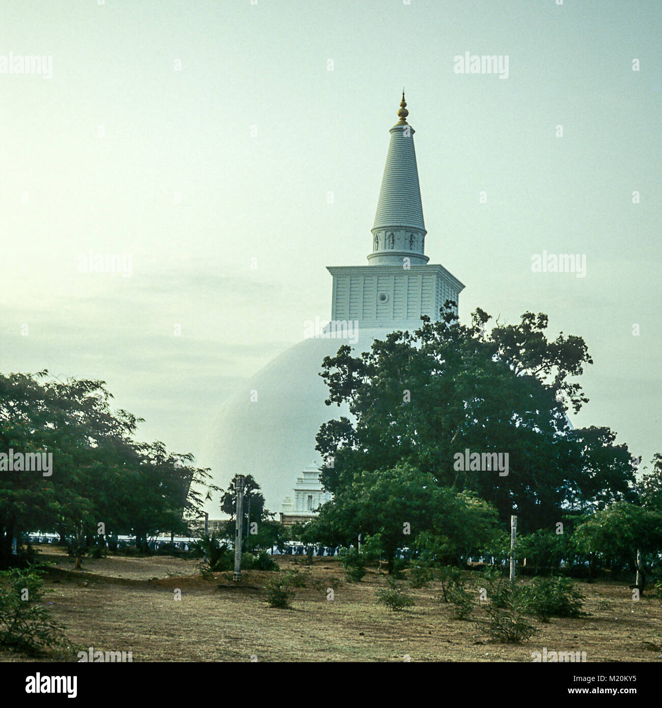 Budhist stupa at sri lanka hi-res stock photography and images - Alamy