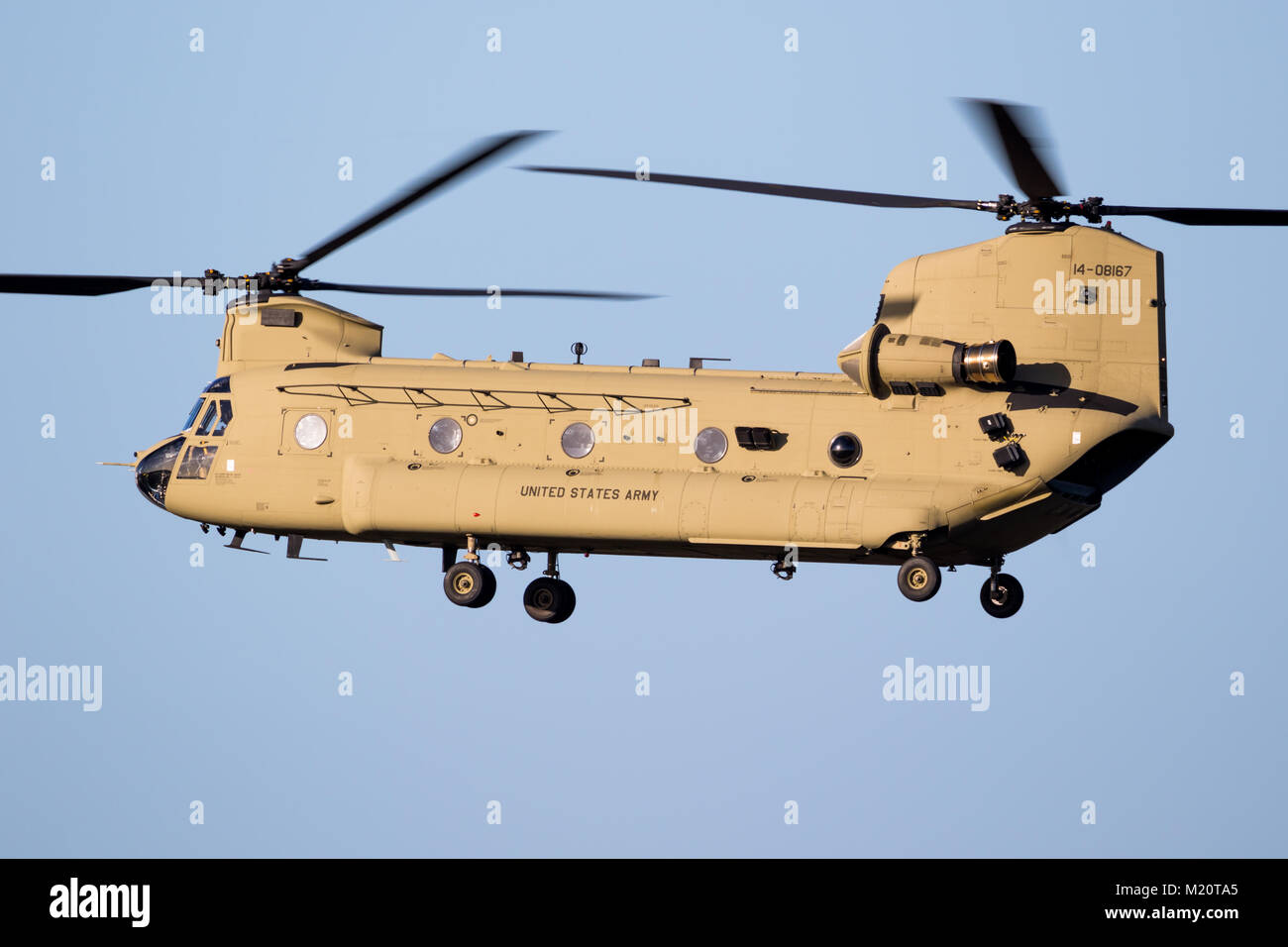 Boeing ch 47f chinook hi-res stock photography and images - Alamy