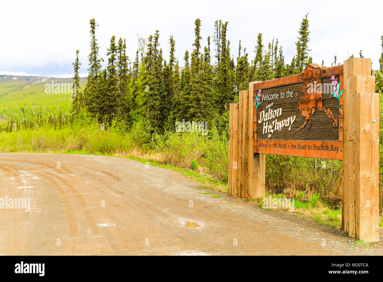 Welcome sign at alaska highway hi-res stock photography and images - Alamy