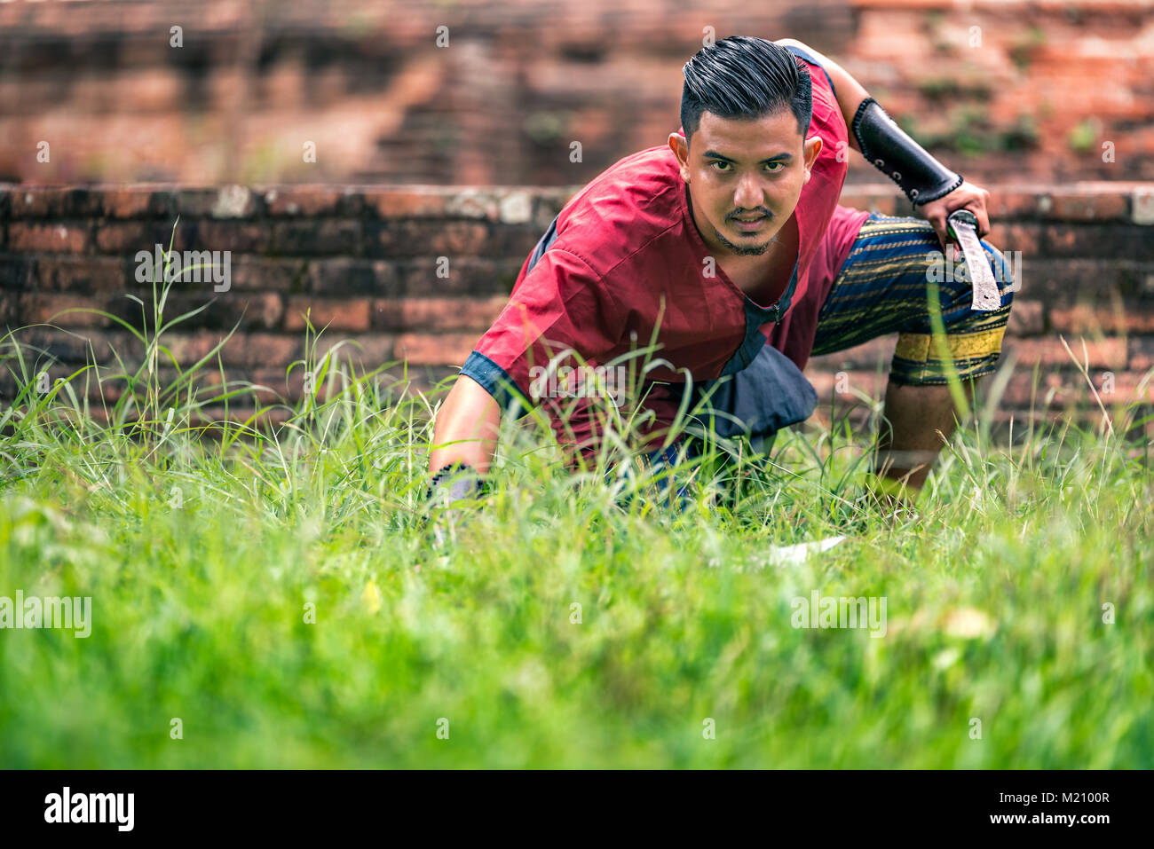 Kneel thai hi-res stock photography and images - Alamy