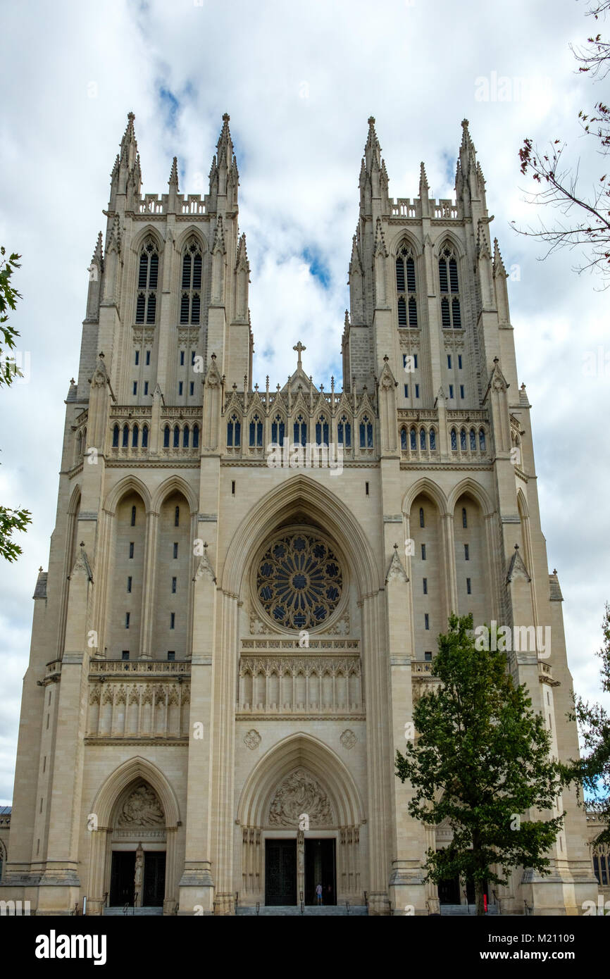 Washington national cathedral hi-res stock photography and images - Alamy