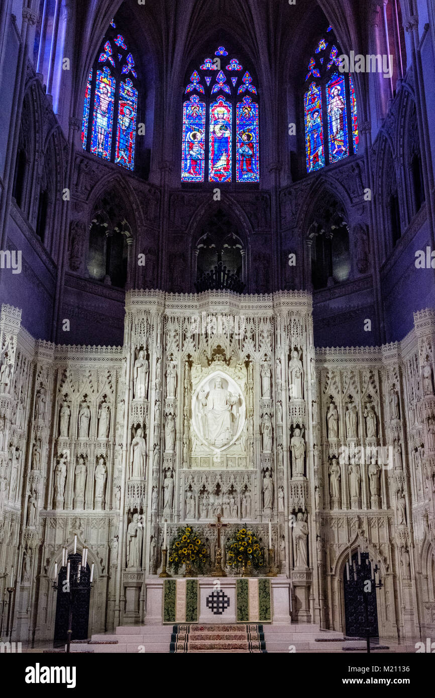 Washington national cathedral altar hi-res stock photography and images ...