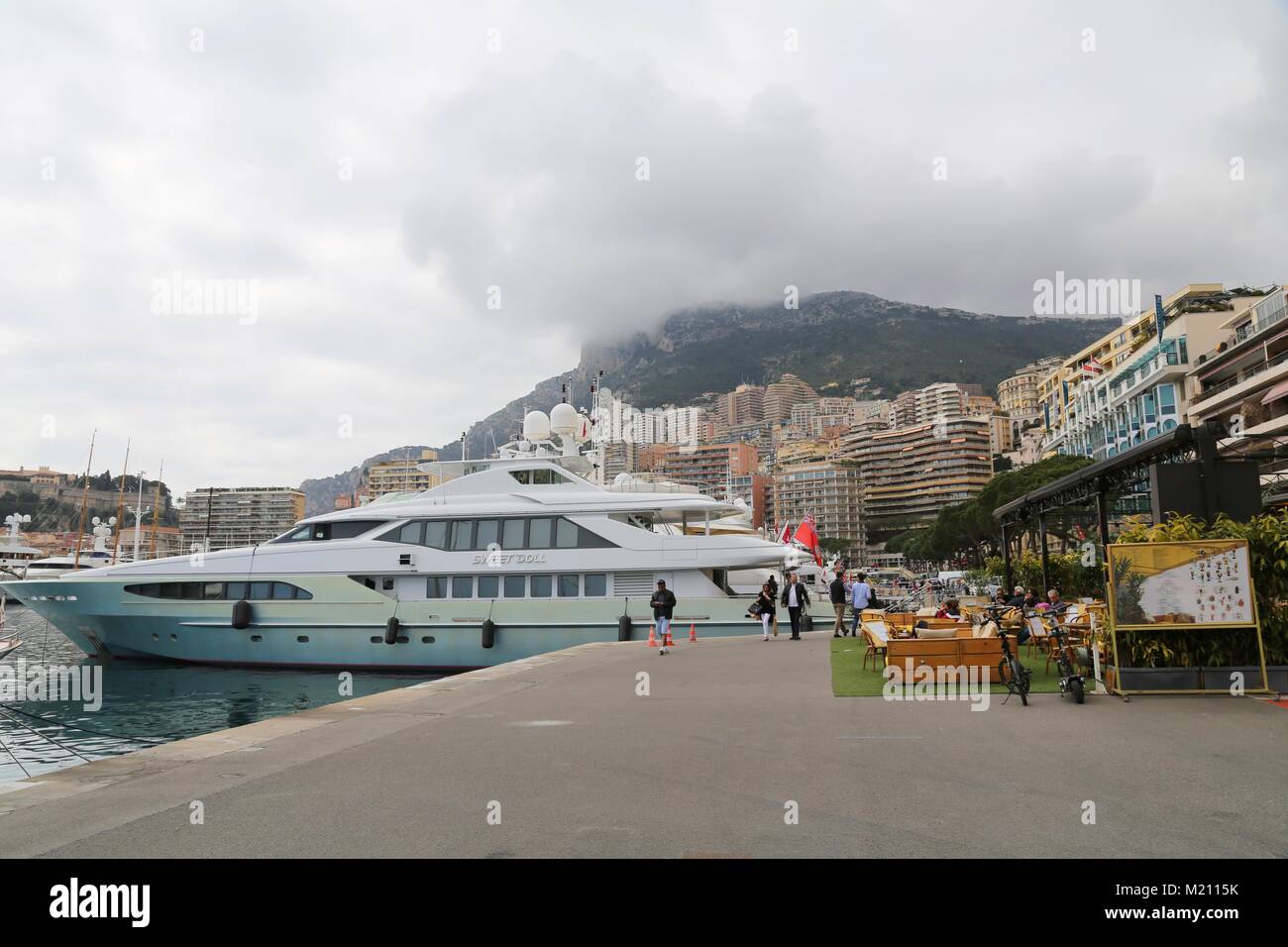 Yacht and boats in Monaco harbour Stock Photo - Alamy