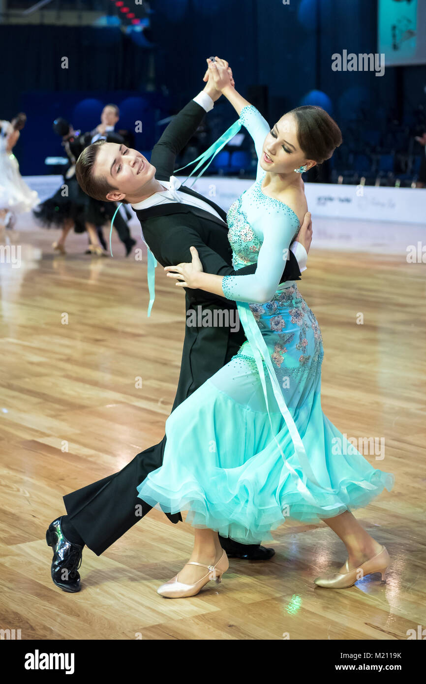 dancers dancing standard dance Stock Photo - Alamy