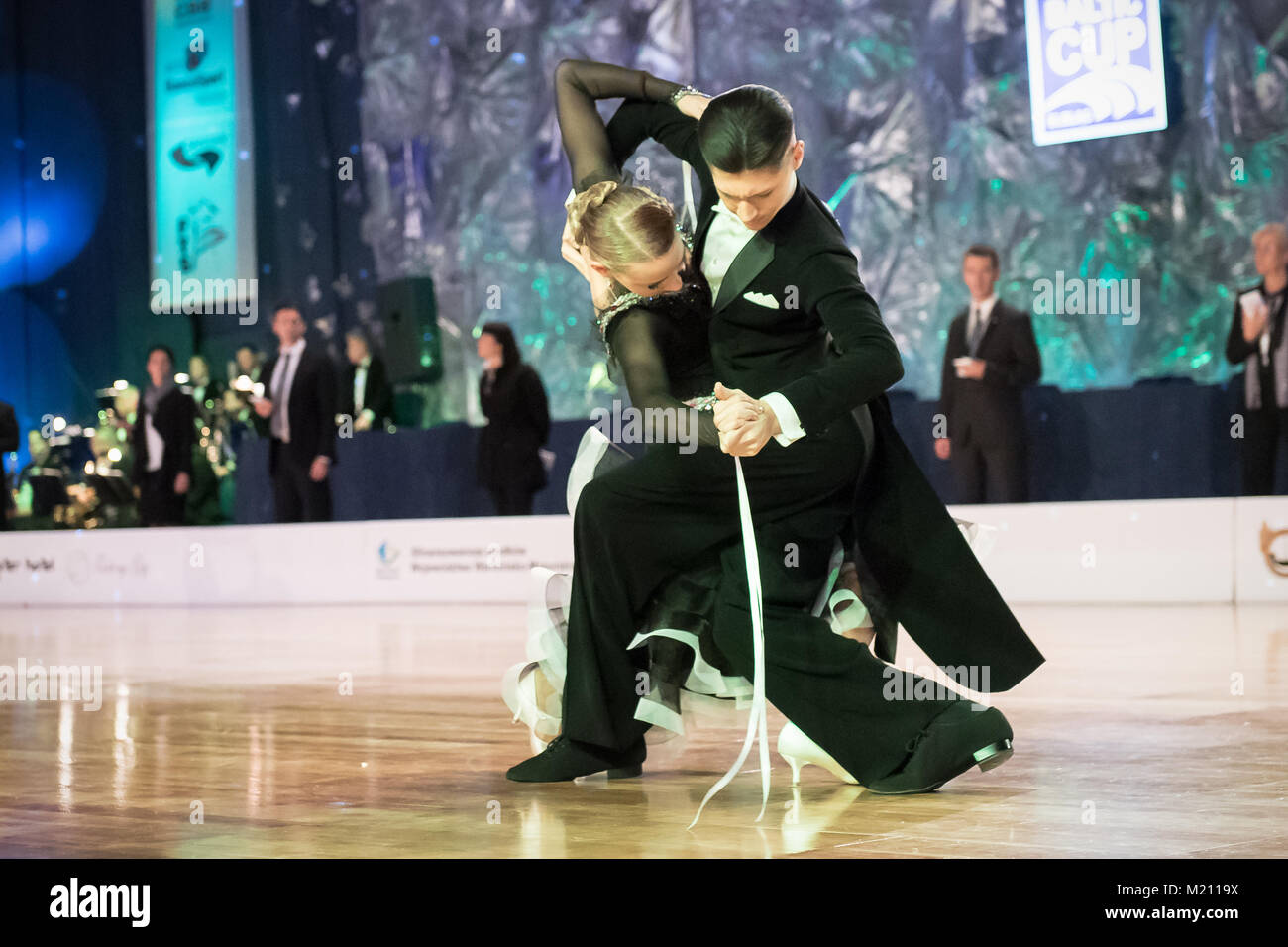 dancers dancing standard dance Stock Photo - Alamy
