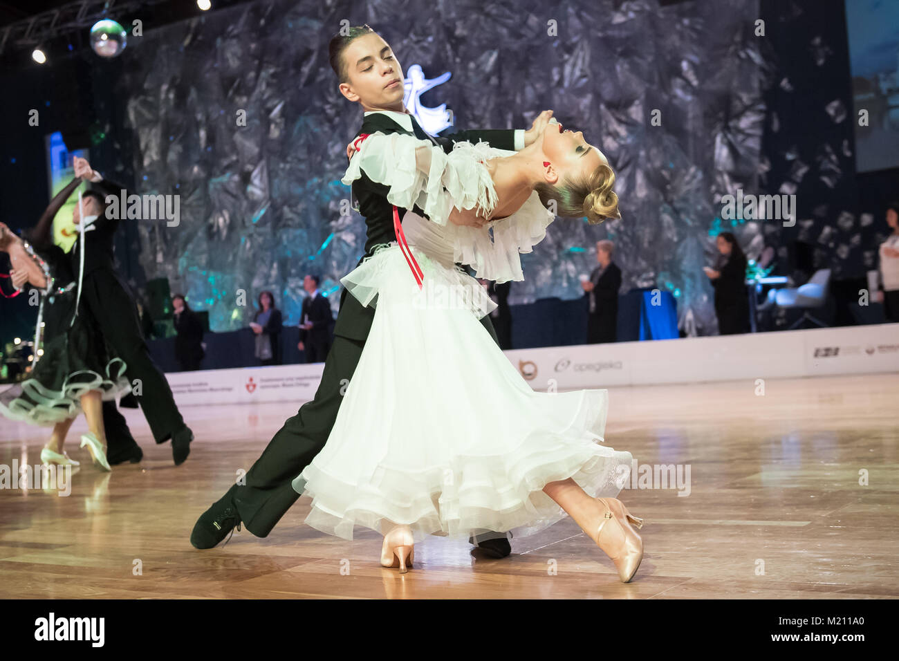 dancers dancing standard dance Stock Photo - Alamy