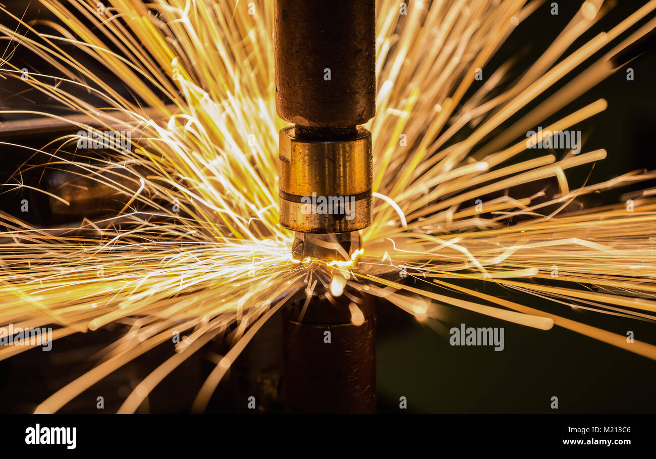Resistance spot welding hi-res stock photography and images - Alamy