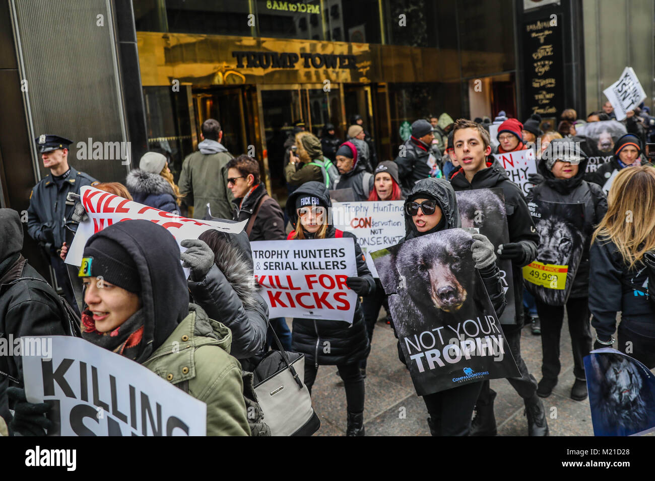 Donald trump jr hunting hi-res stock photography and images - Alamy