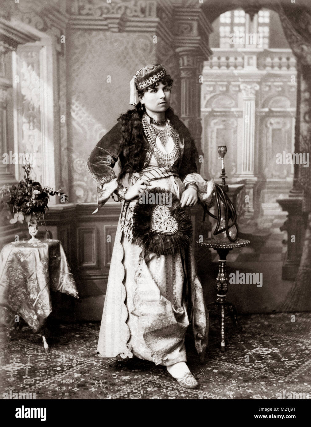 Middle Eastern Fashion History