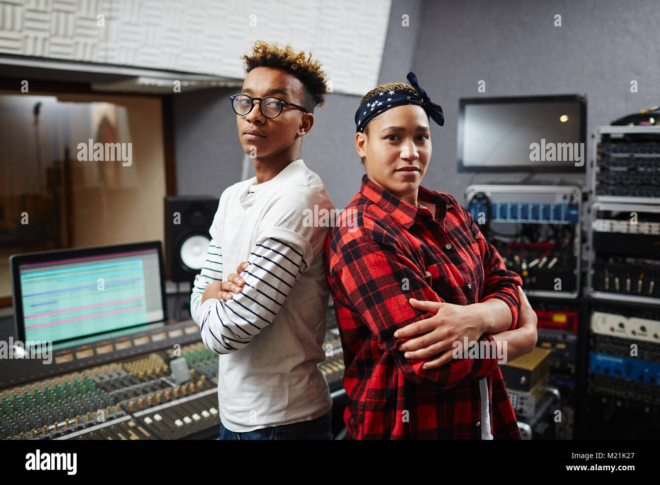 Record producer musician hi-res stock photography and images - Alamy