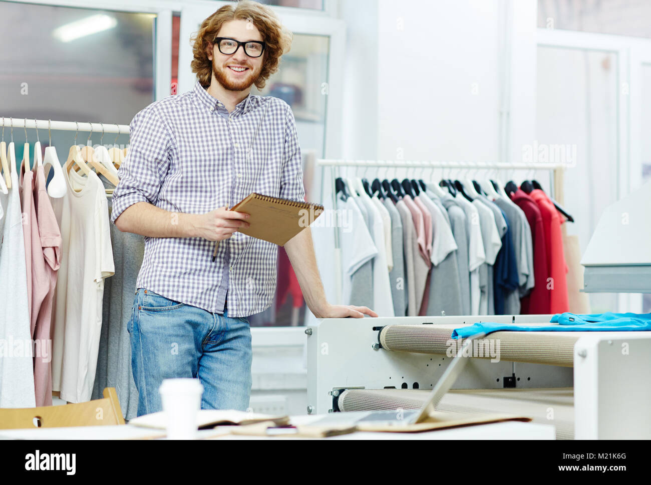 Designer guy hi-res stock photography and images - Alamy