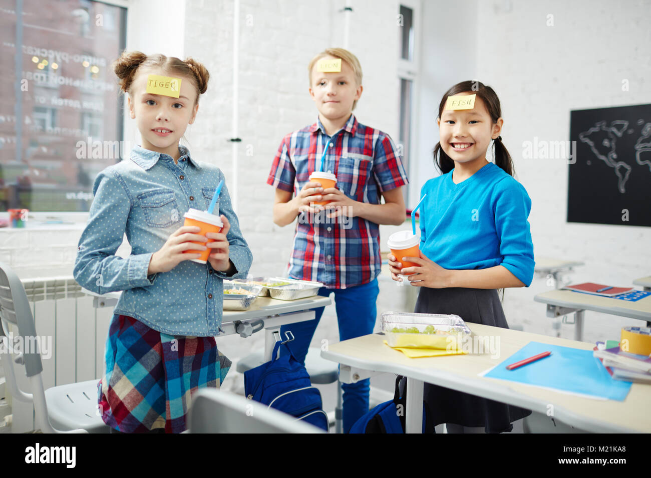 Child friendly school hi-res stock photography and images - Alamy