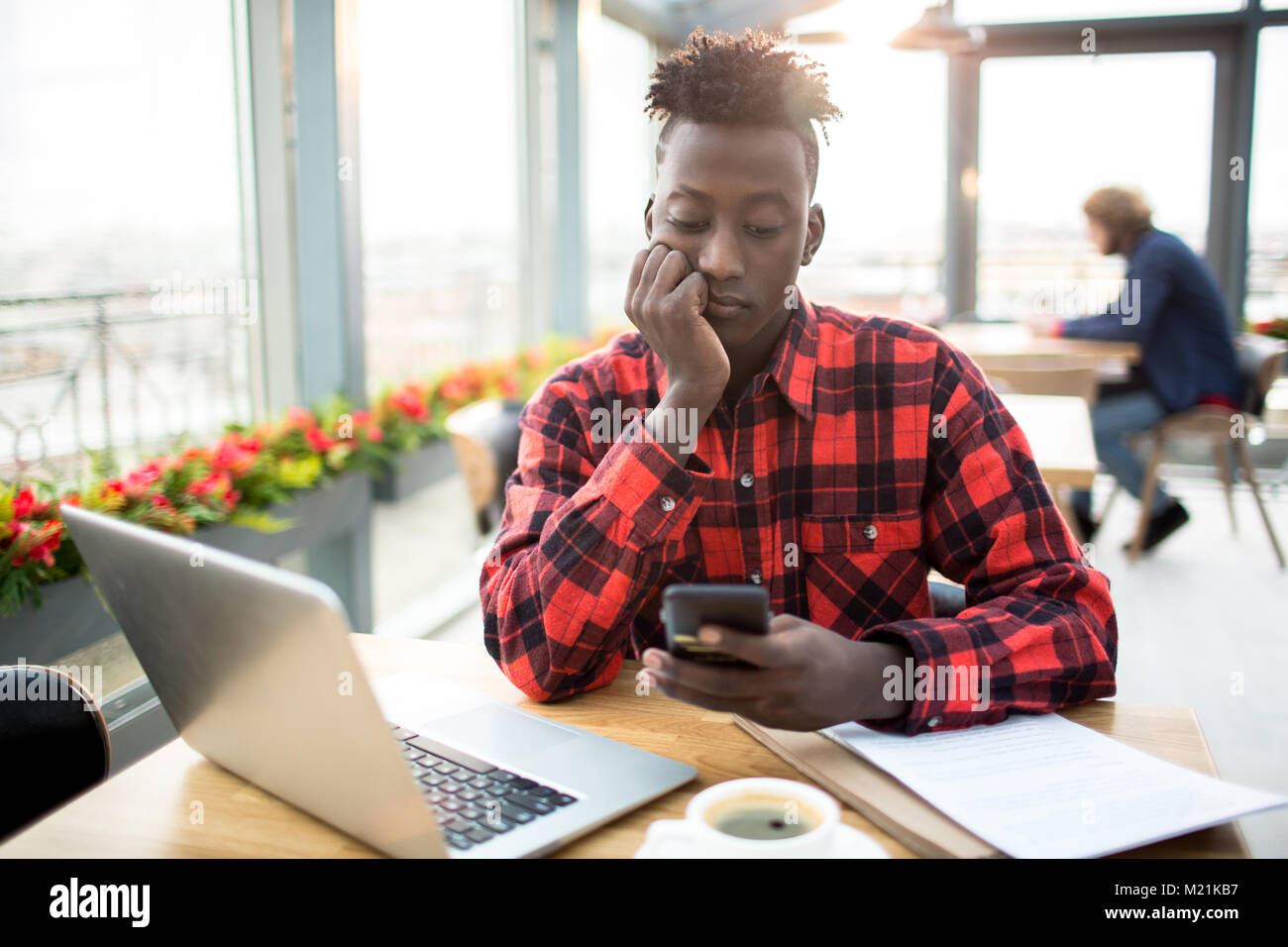 Communication expert hi-res stock photography and images - Alamy