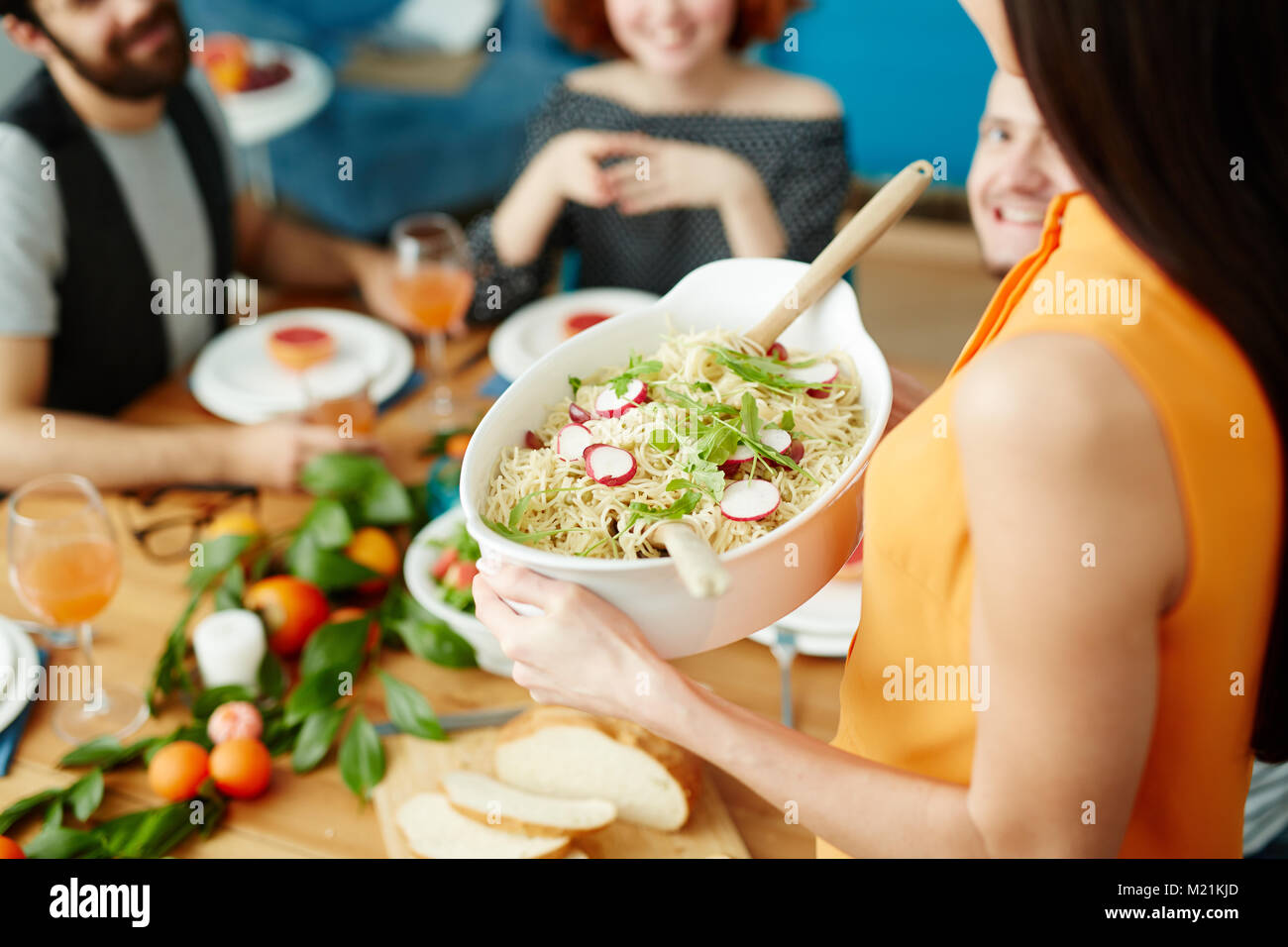 Guests dinner table hi-res stock photography and images - Alamy