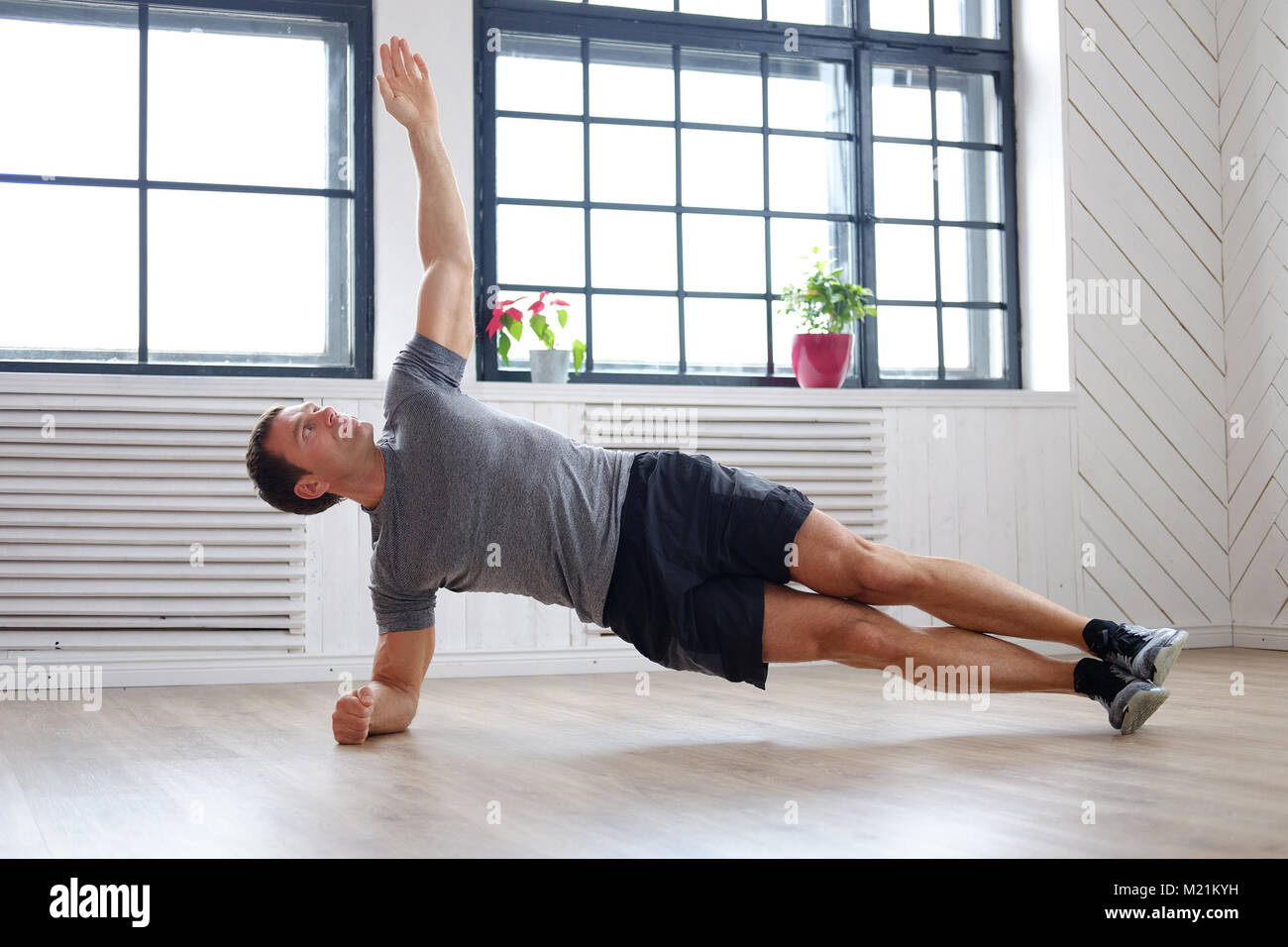 Arm workouts hi-res stock photography and images - Alamy