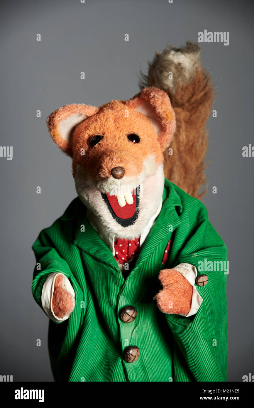 Basil brush fox hi-res stock photography and images - Alamy