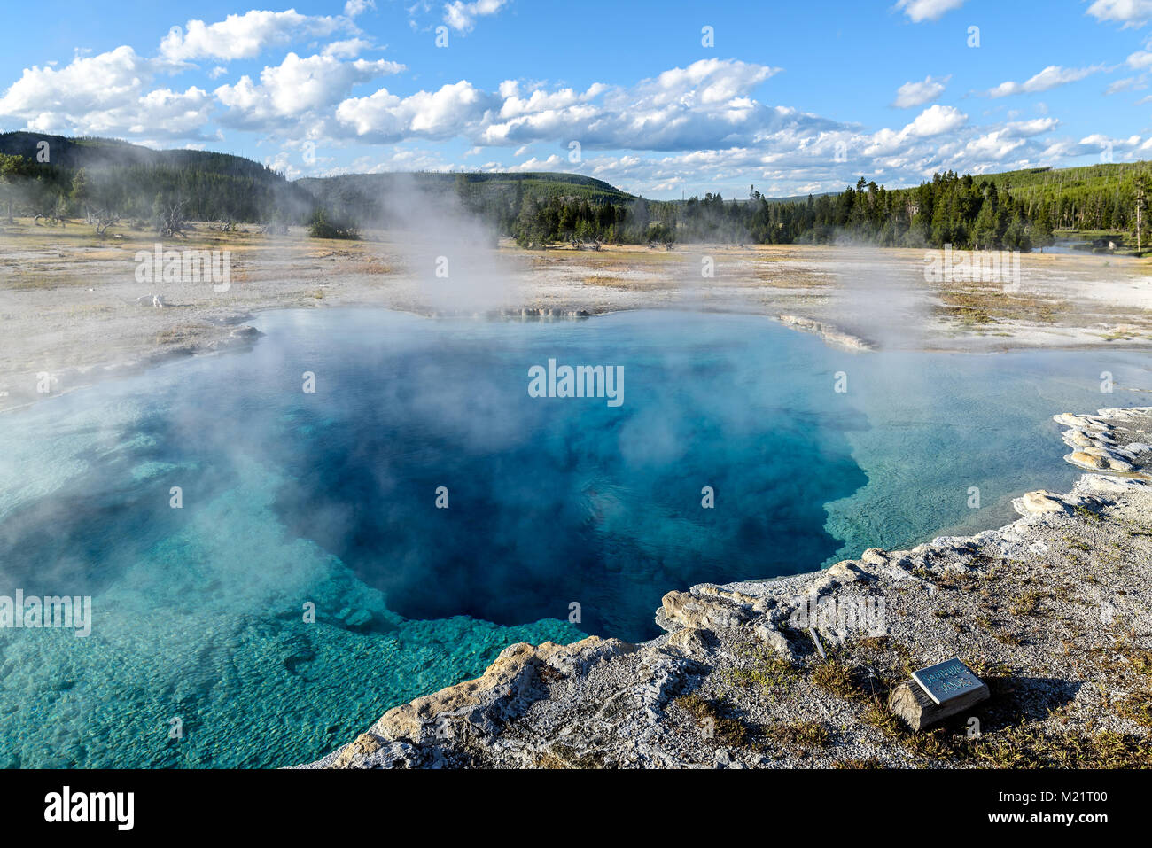 The Sapphire Pool in Yellowstone National Park, Wyoming, USA Stock ...