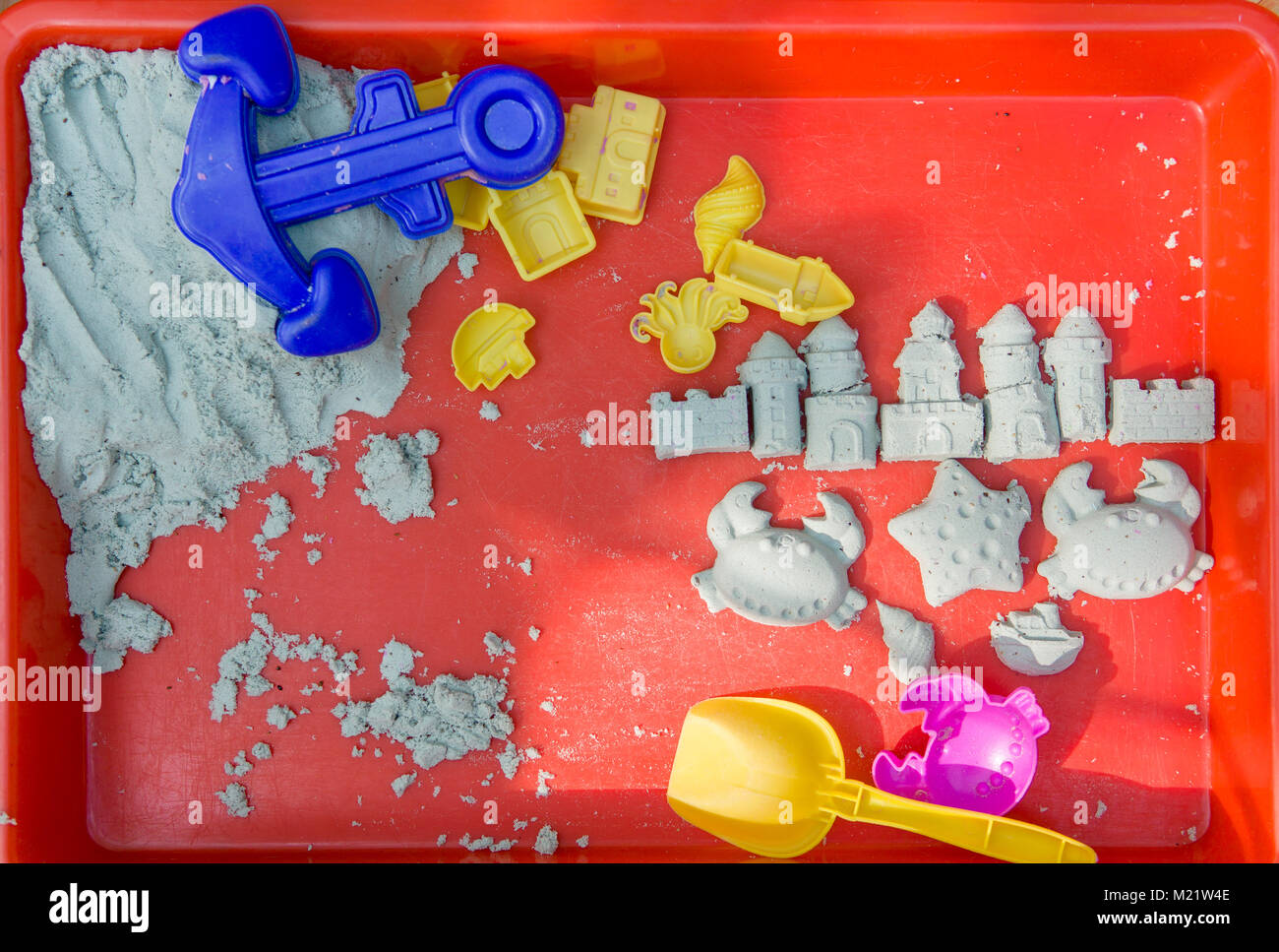 Kinetic sand hi-res stock photography and images - Alamy