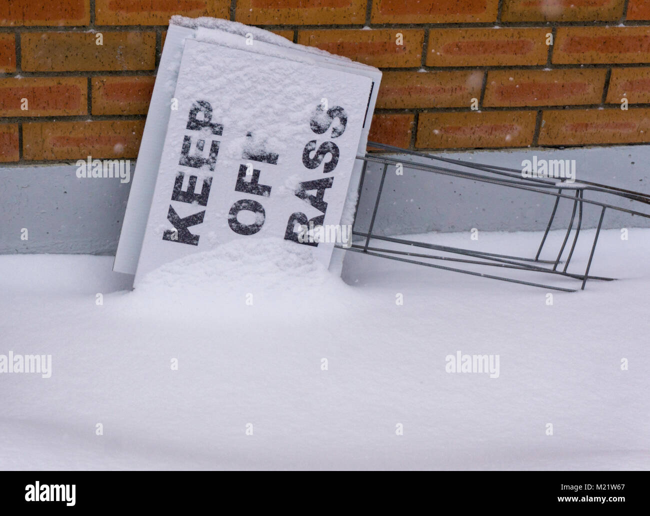 Keep Off Grass Stock Photo - Alamy