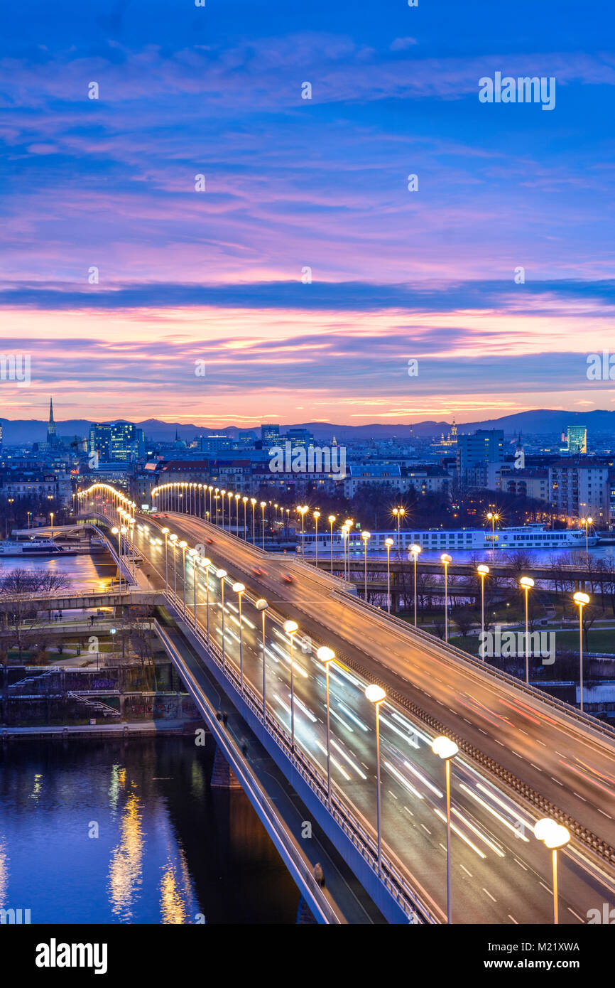 Wien, Vienna: bridge Reichsbrücke, river Neue Donau (New Danube), Donau ...