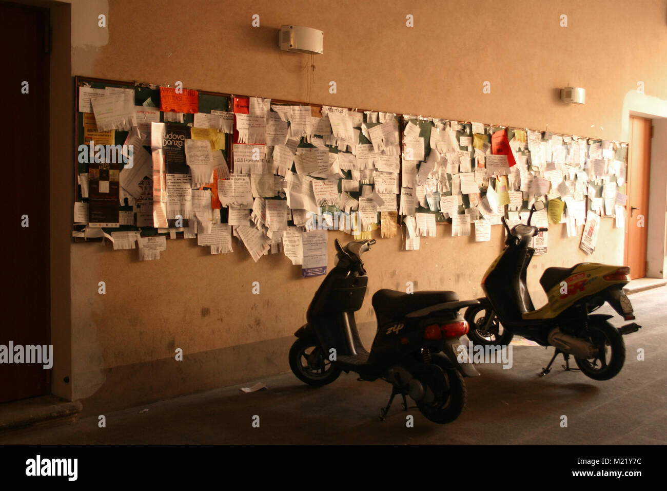 Public Bulletin Board High Resolution Stock Photography and Images - Alamy