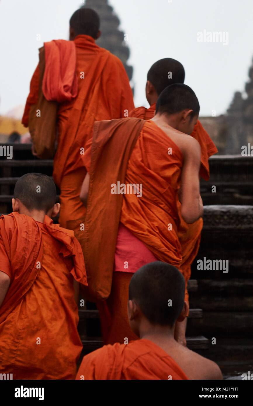 Young monks, Angkor Wat, Angkor, Cambodia Stock Photo - Alamy