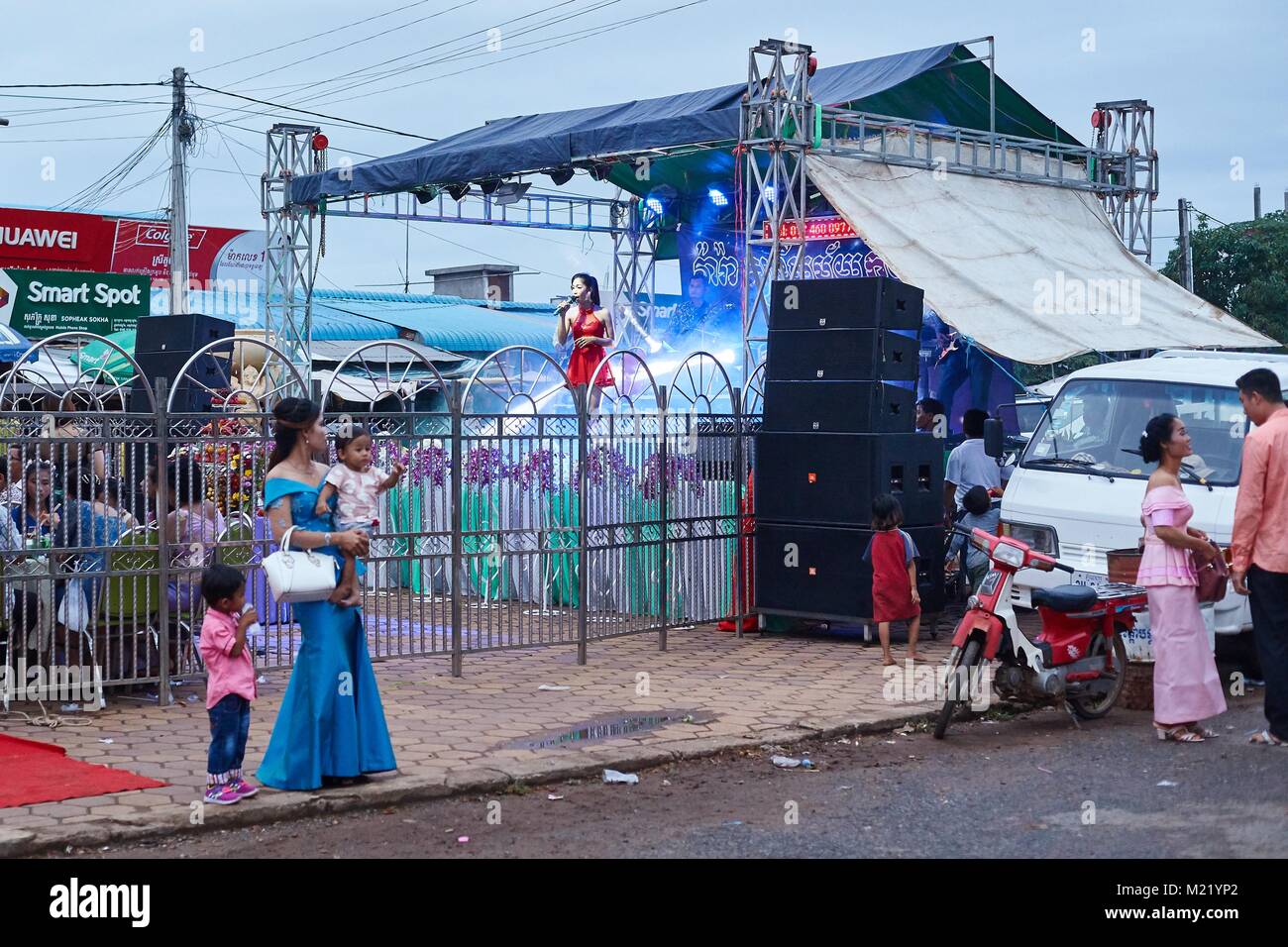 Cambodian wedding hi-res stock photography and images - Alamy