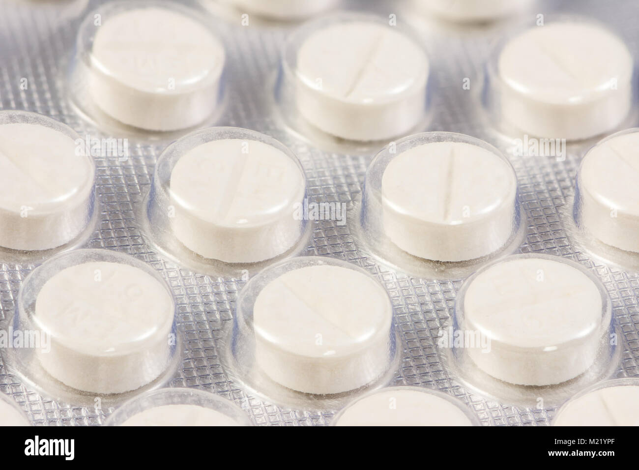 Painkiller tablets hi-res stock photography and images - Alamy