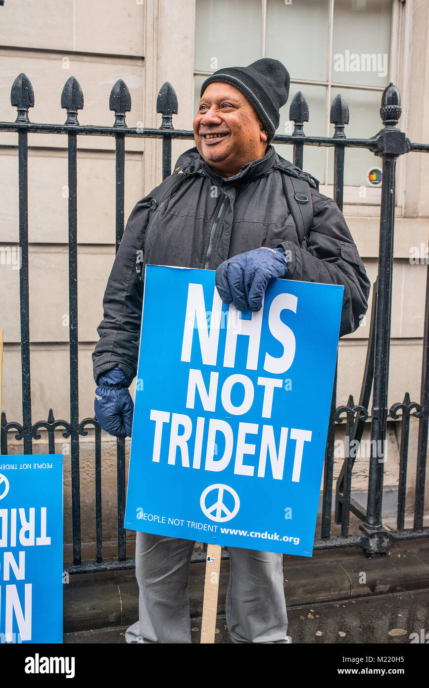 Thousands gathered with placards for the NHS In Crisis demonstration ...