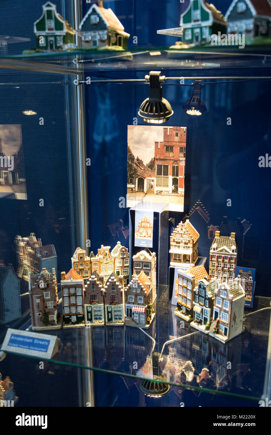 Royal delft showroom hi-res stock photography and images - Alamy