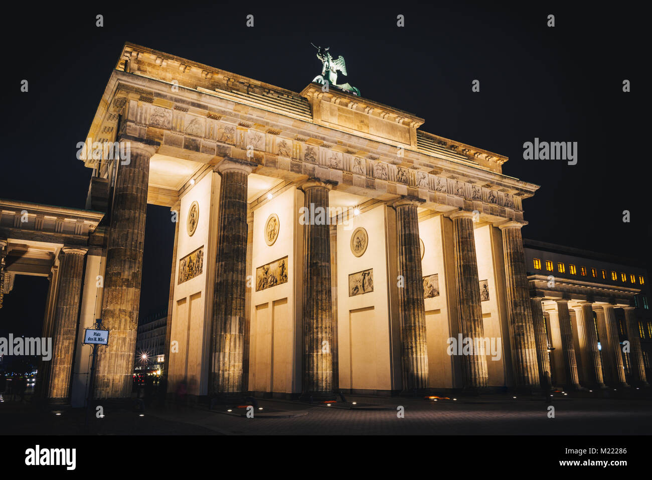 Brandenburg gate architecture hi-res stock photography and images - Alamy