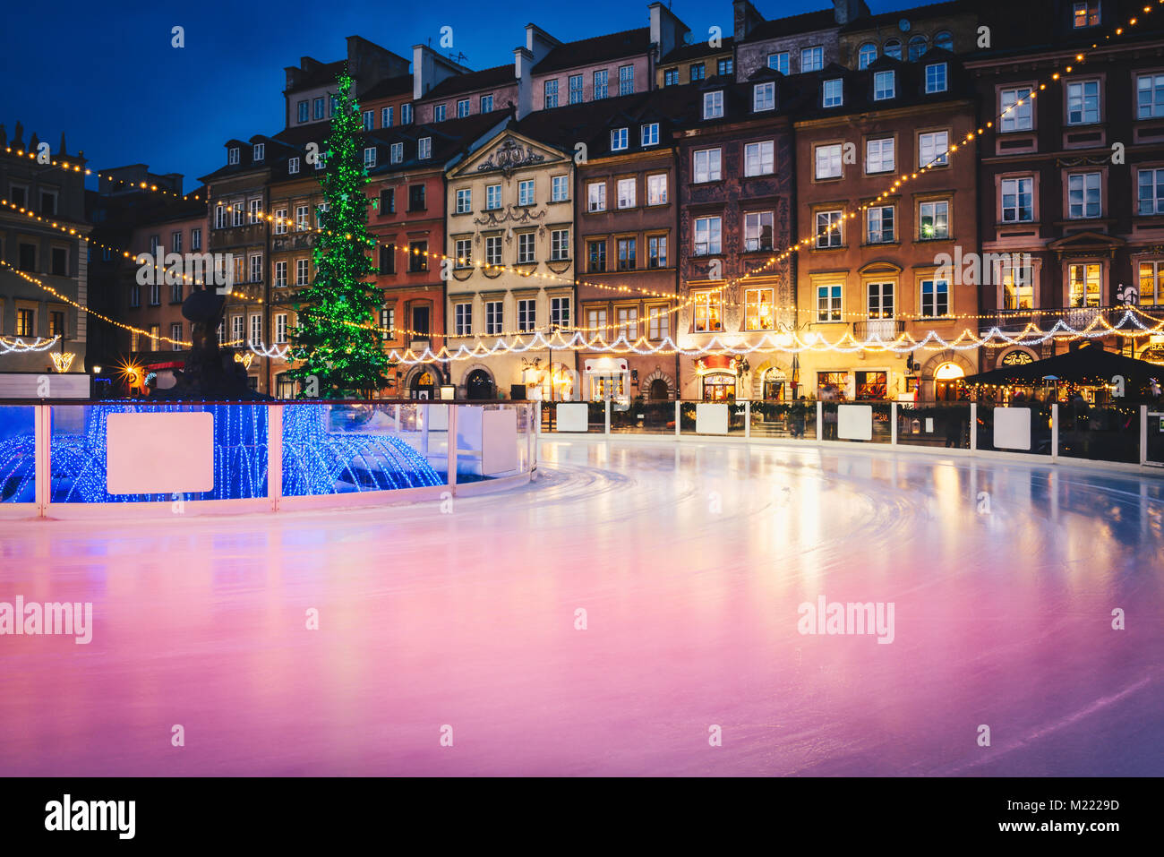 Night skating warsaw hi-res stock photography and images - Alamy