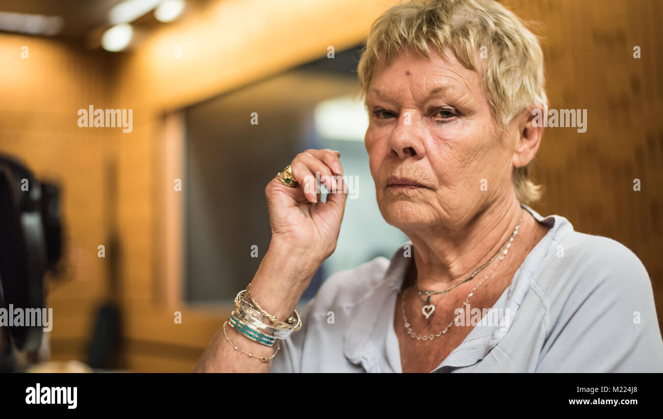 Dame Judi Dench 2015 Stock Photo - Alamy