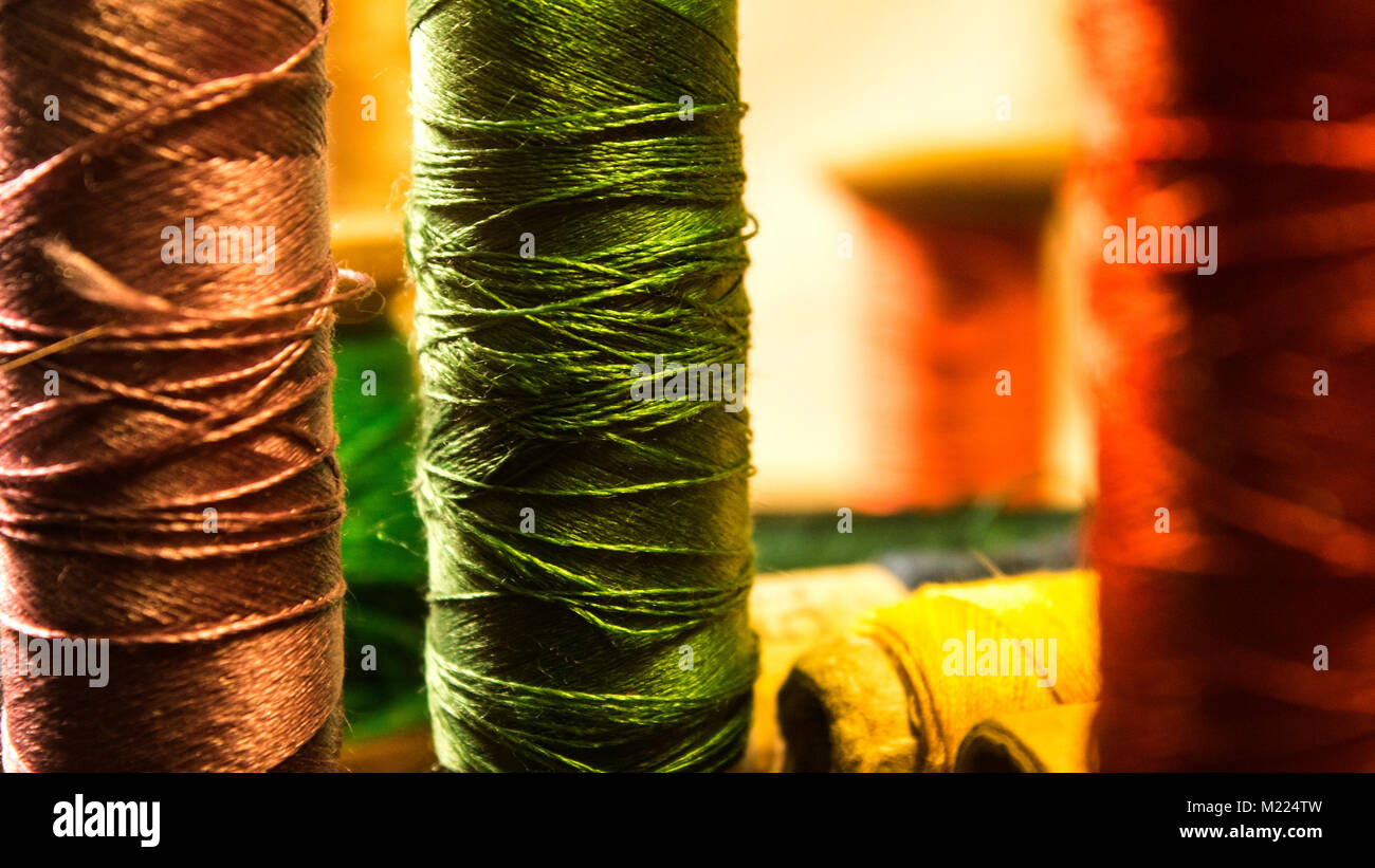 Different colors of thread hi-res stock photography and images - Alamy