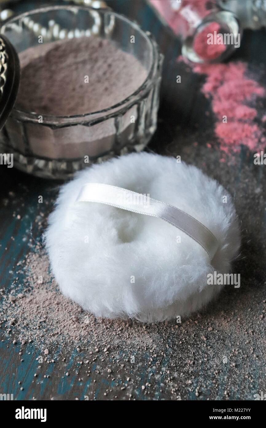 Silver powder box hi-res stock photography and images - Alamy