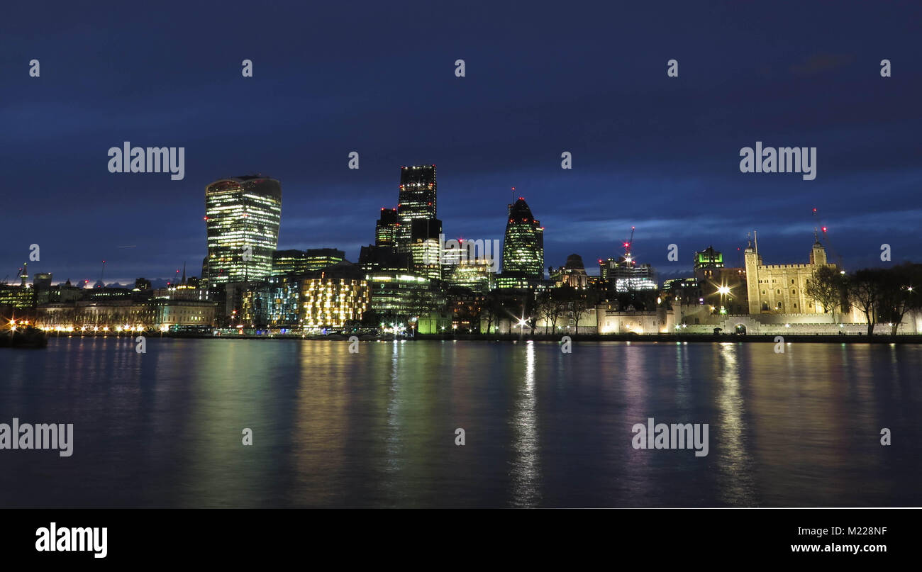 Night view of London Stock Photo - Alamy