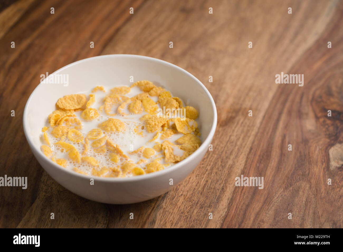 Corn flakes ready to breakfast hi-res stock photography and images - Alamy