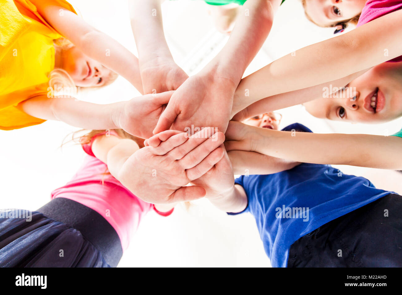 Children's team victory hi-res stock photography and images - Alamy