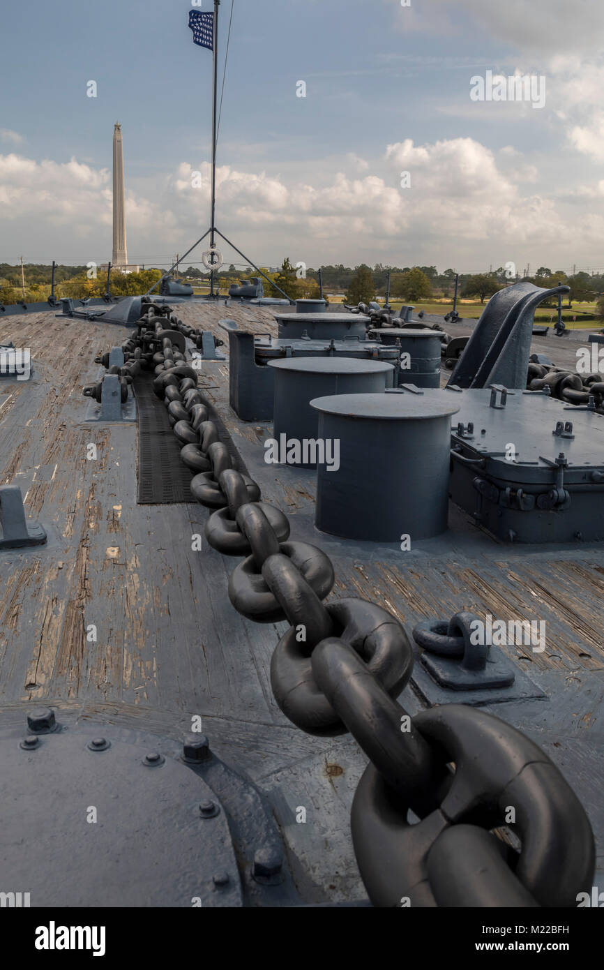 Houston, Texas - The forward main deck of the Battleship Texas, which ...