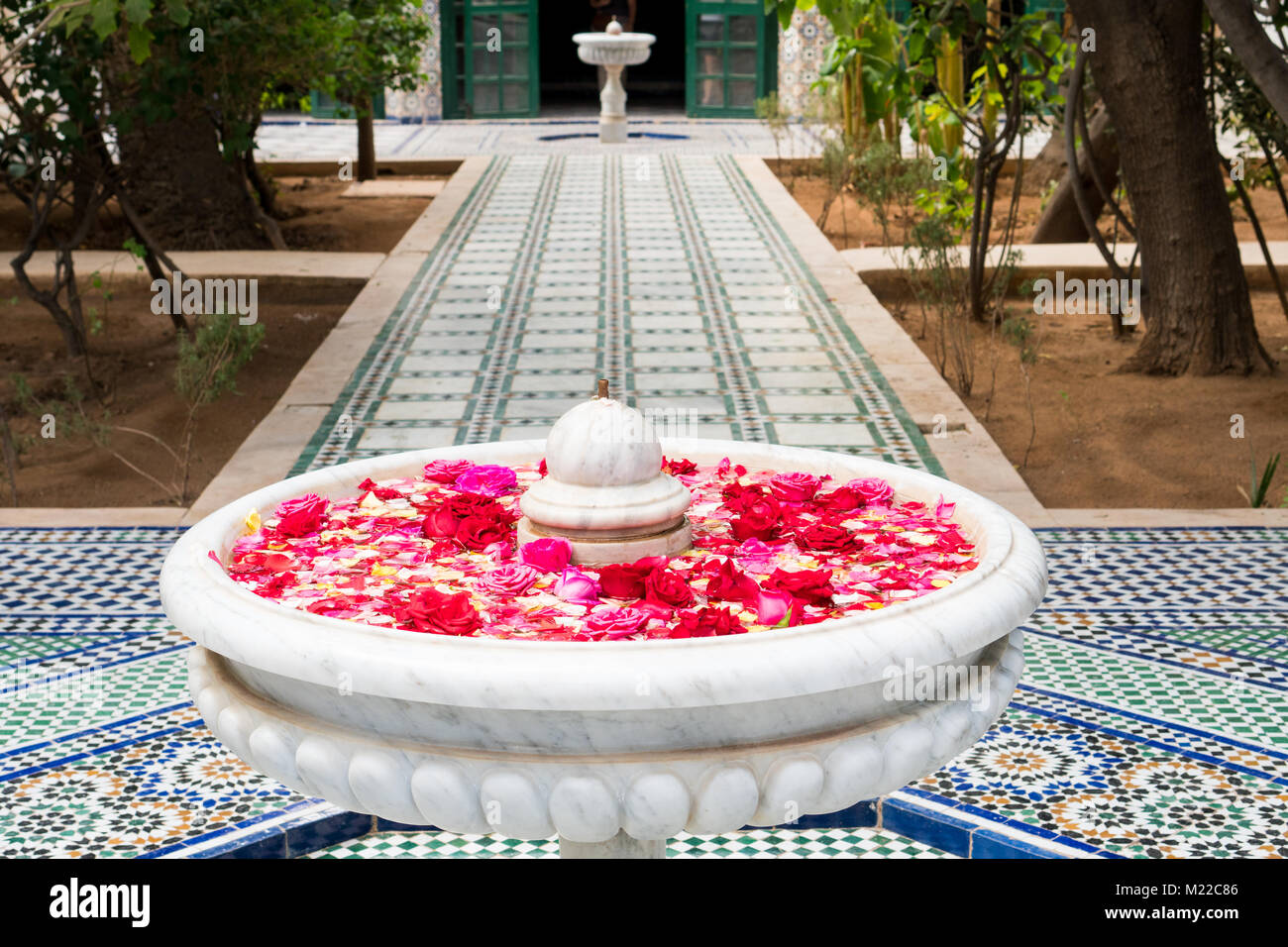 Romantic floral decoration with red and pink roses floating in a ...